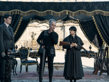 «Wednesday» ist zurück: Das explosive Finale der 2. Staffel jetzt auf ...