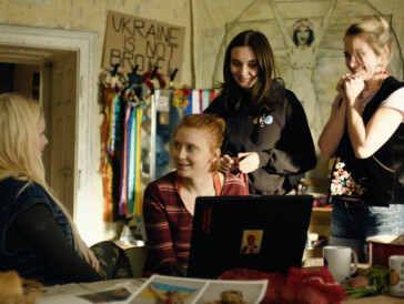 «Oxana», prendre l’activisme à bras-le-corps - Cineman