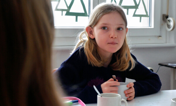 Review - Bratsch - Ein Dorf macht Schule - Cineman